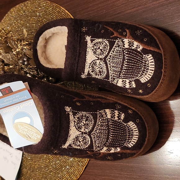 Acorn | Shoes | New Acorn Slippers | Poshmark